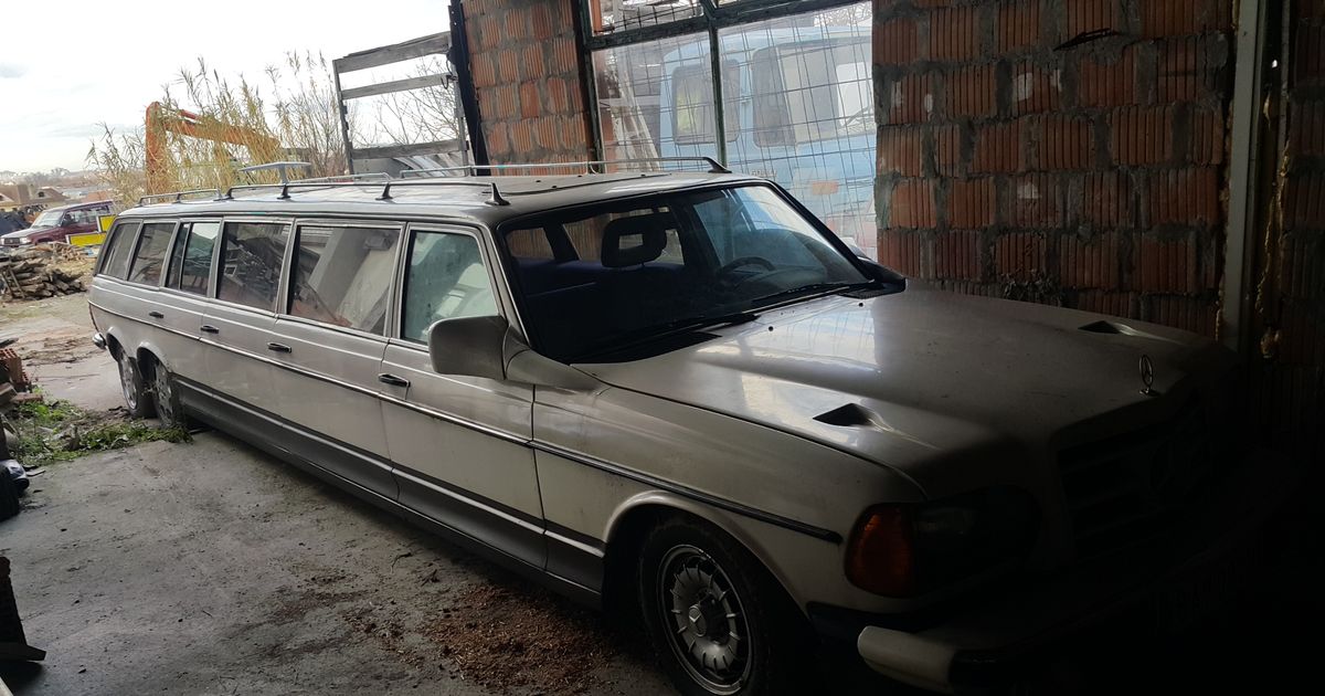 Kar 8,4 metra dolg in 37 let star Mercedesov karavan lahko kupite za ...