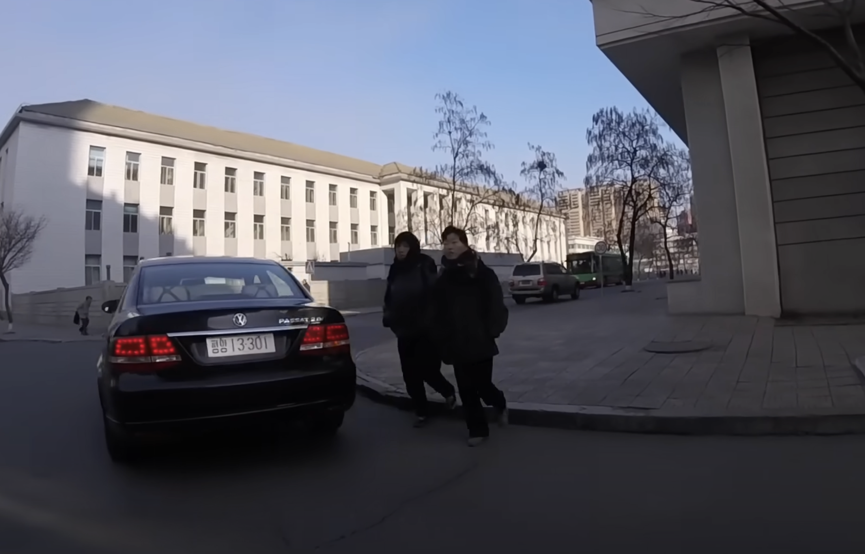 Pisan vozni park Severne Koreje. Le od kod jim ti avtomobili ...