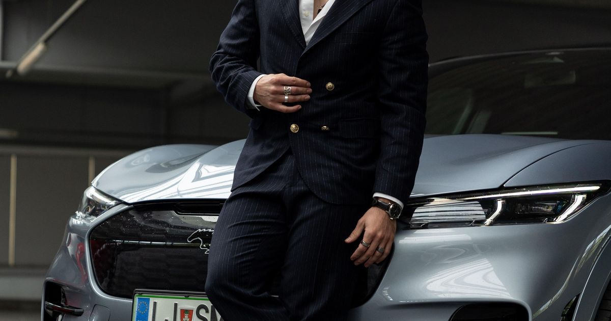 Ta slovenski glasbenik si je omislil ameriško ikono - tokrat nekoliko ...