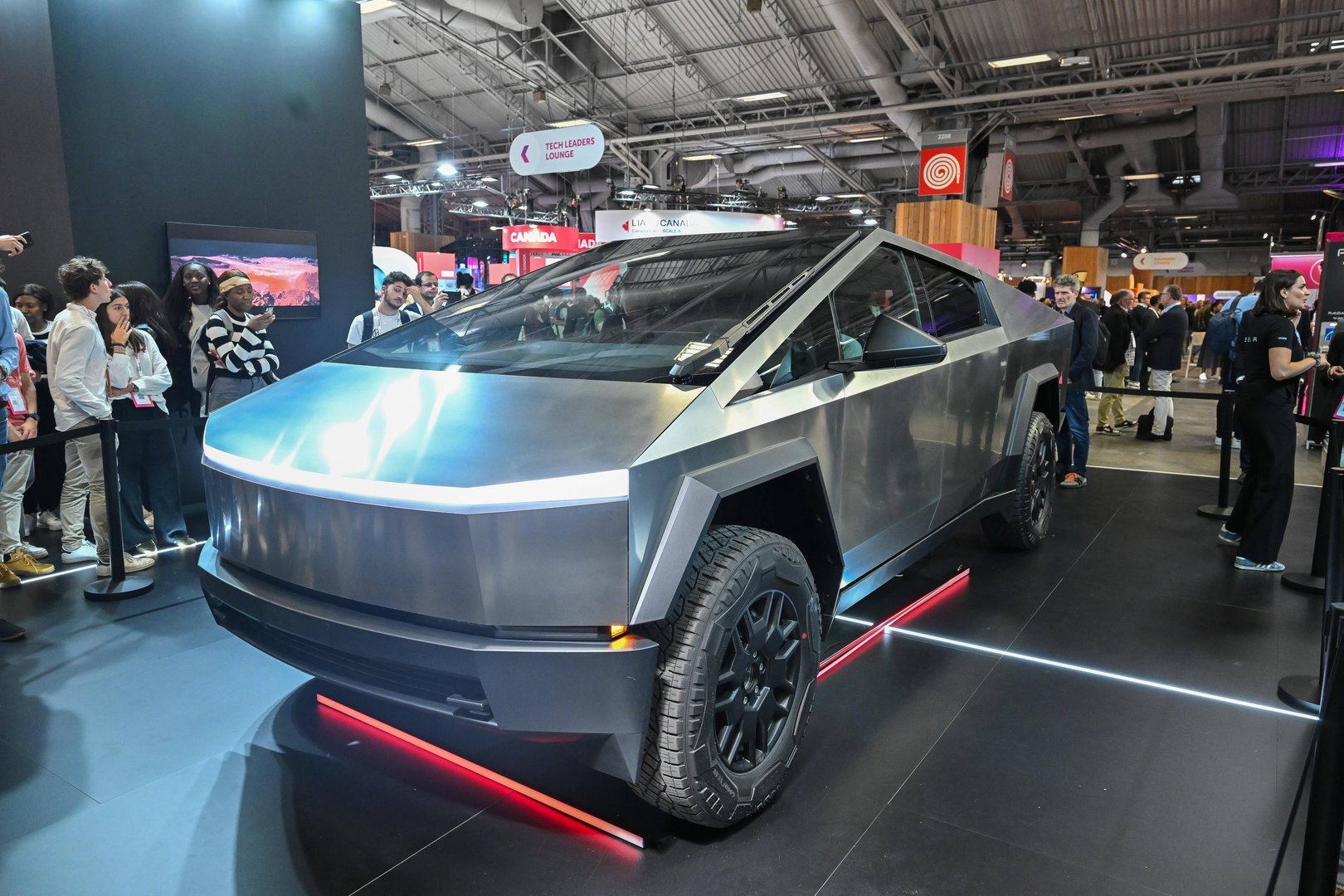 Tesla: se bo z robotaksijem ponovila zgodba Cybertrucka? - Novice ...