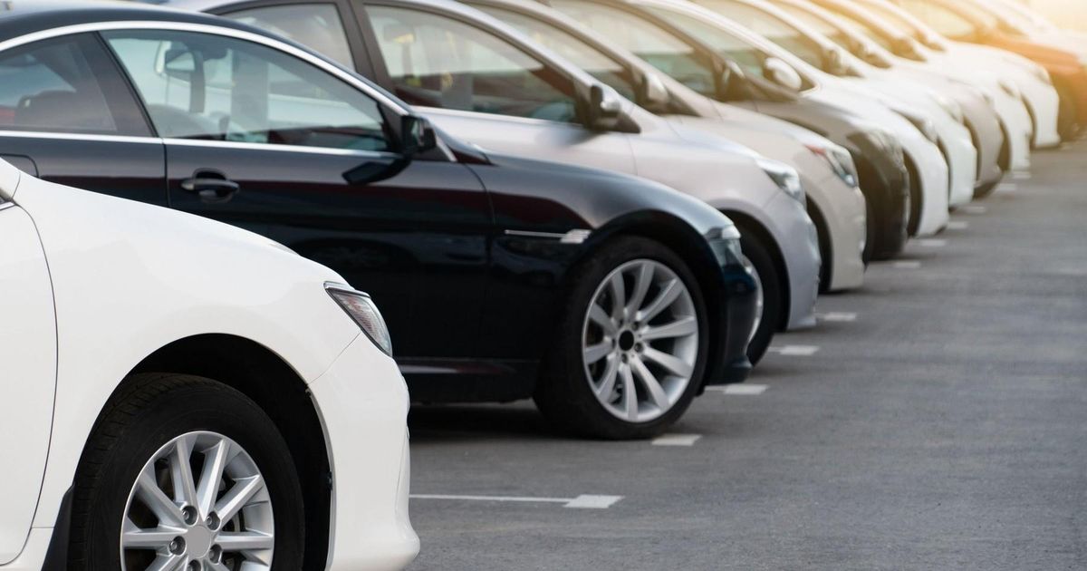 To je povprečna starost uvoženega, rabljenega avtomobila v Slovenijo ...