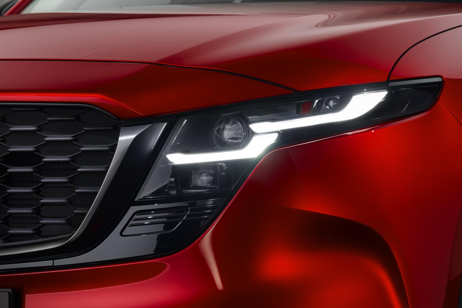 Nova Mazda CX-5 - Večja, prostornejša in sodobnejša - Avto-magazin.si